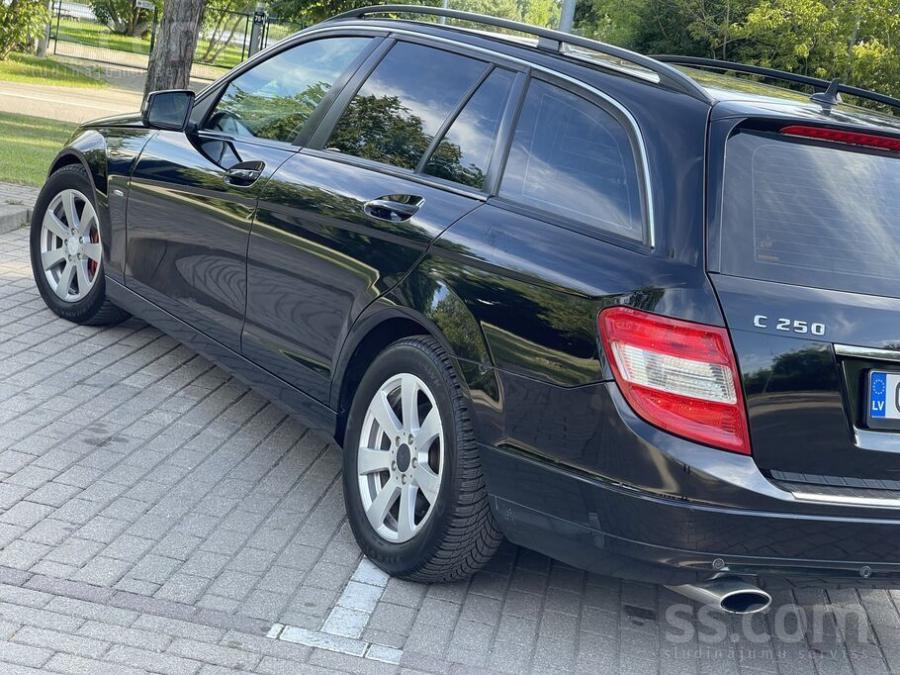 Черный Мерседес Ц 250 2010 в Юрмала, объемом двигателя 2.20 л и пробегом 0 тыс. км за 4490 €, фото 11 на AUTOMOTO.COM.LV