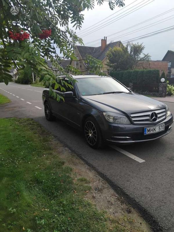 Черный Мерседес Ц 250 2010 в Каунас, объемом двигателя 2.14 л и пробегом 320 тыс. км за 4600 €, фото 11 на AUTOMOTO.COM.LV