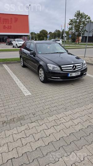Melns Mercedes-Benz C 250 2010 Dobele, ar dzinēja tilpumu 2.20 L un nobraukumu 358 tūkst. km par 4600 €, foto  vietnē AUTOMOTO.COM.LV