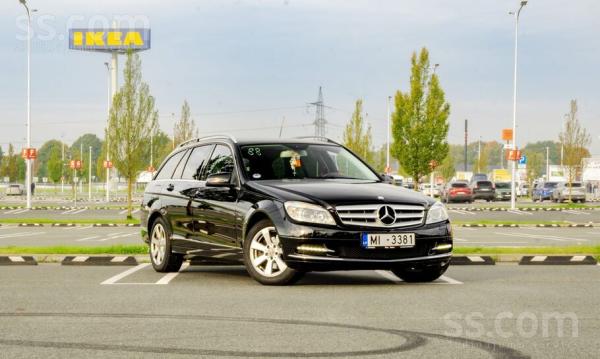 Мерседес Ц 250 2010 в Рига на AUTOMOTO.COM.LV Черный Мерседес Ц 250 2010 в Рига, объемом двигателя 2.10 л и пробегом 358 тыс. км за 5490 €, фото 3 на AUTOMOTO.COM.LV