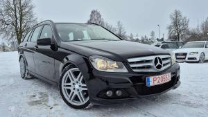 Black Mercedes-Benz C 250 2011 in Utena, with an engine capacity of 2.14 L and mileage of 302 thousand km for 5990 €, photo 2 on AUTOMOTO.COM.LV