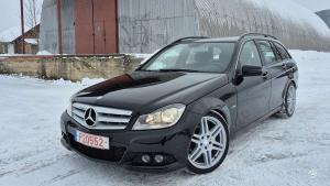 Black Mercedes-Benz C 250 2011 in Utena, with an engine capacity of 2.14 L and mileage of 302 thousand km for 5990 €, photo 5 on AUTOMOTO.COM.LV