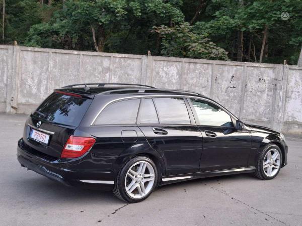 Melns Mercedes-Benz C 250 2011 Viļņa, ar dzinēja tilpumu 2.14 L un nobraukumu 303 tūkst. km par 5800 €, foto 10 vietnē AUTOMOTO.COM.LV