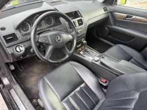 Melns Mercedes-Benz C 250 2011 Panevēža, ar dzinēja tilpumu 2.14 L un nobraukumu 259 tūkst. km par 3650 €, foto 15 vietnē AUTOMOTO.COM.LV