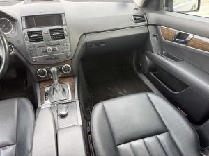 Melns Mercedes-Benz C 250 2011 Panevēža, ar dzinēja tilpumu 2.14 L un nobraukumu 259 tūkst. km par 3650 €, foto 17 vietnē AUTOMOTO.COM.LV