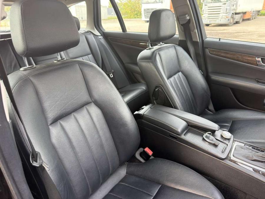 Melns Mercedes-Benz C 250 2011 Panevēža, ar dzinēja tilpumu 2.14 L un nobraukumu 259 tūkst. km par 3650 €, foto 20 vietnē AUTOMOTO.COM.LV