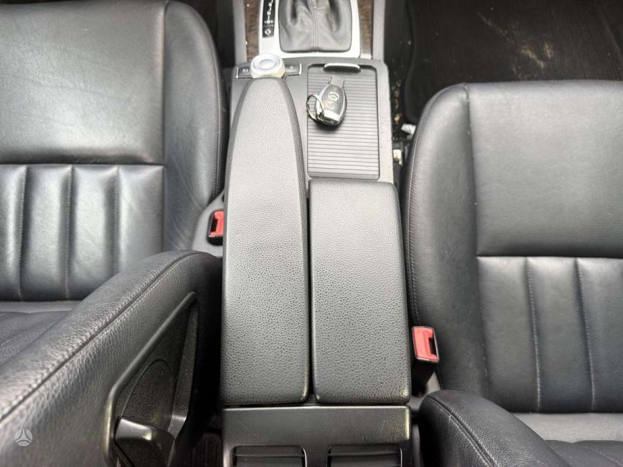 Melns Mercedes-Benz C 250 2011 Panevēža, ar dzinēja tilpumu 2.14 L un nobraukumu 259 tūkst. km par 3650 €, foto 27 vietnē AUTOMOTO.COM.LV