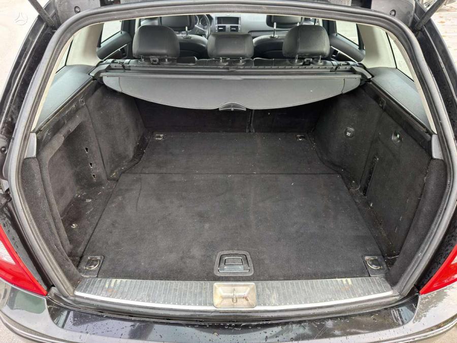 Melns Mercedes-Benz C 250 2011 Panevēža, ar dzinēja tilpumu 2.14 L un nobraukumu 259 tūkst. km par 3650 €, foto 32 vietnē AUTOMOTO.COM.LV