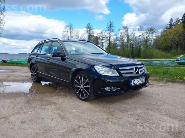 Black Mercedes-Benz C 250 2012 in Aluksne, with an engine capacity of 2.10 L and mileage of 0 thousand km for 4900 €, photo 2 on AUTOMOTO.COM.LV