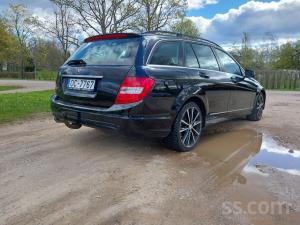 Black Mercedes-Benz C 250 2012 in Aluksne, with an engine capacity of 2.10 L and mileage of 0 thousand km for 4900 €, photo 6 on AUTOMOTO.COM.LV
