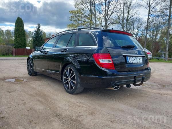 Black Mercedes-Benz C 250 2012 in Aluksne, with an engine capacity of 2.10 L and mileage of 0 thousand km for 4900 €, photo 7 on AUTOMOTO.COM.LV