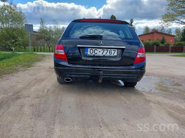 Black Mercedes-Benz C 250 2012 in Aluksne, with an engine capacity of 2.10 L and mileage of 0 thousand km for 4900 €, photo 8 on AUTOMOTO.COM.LV
