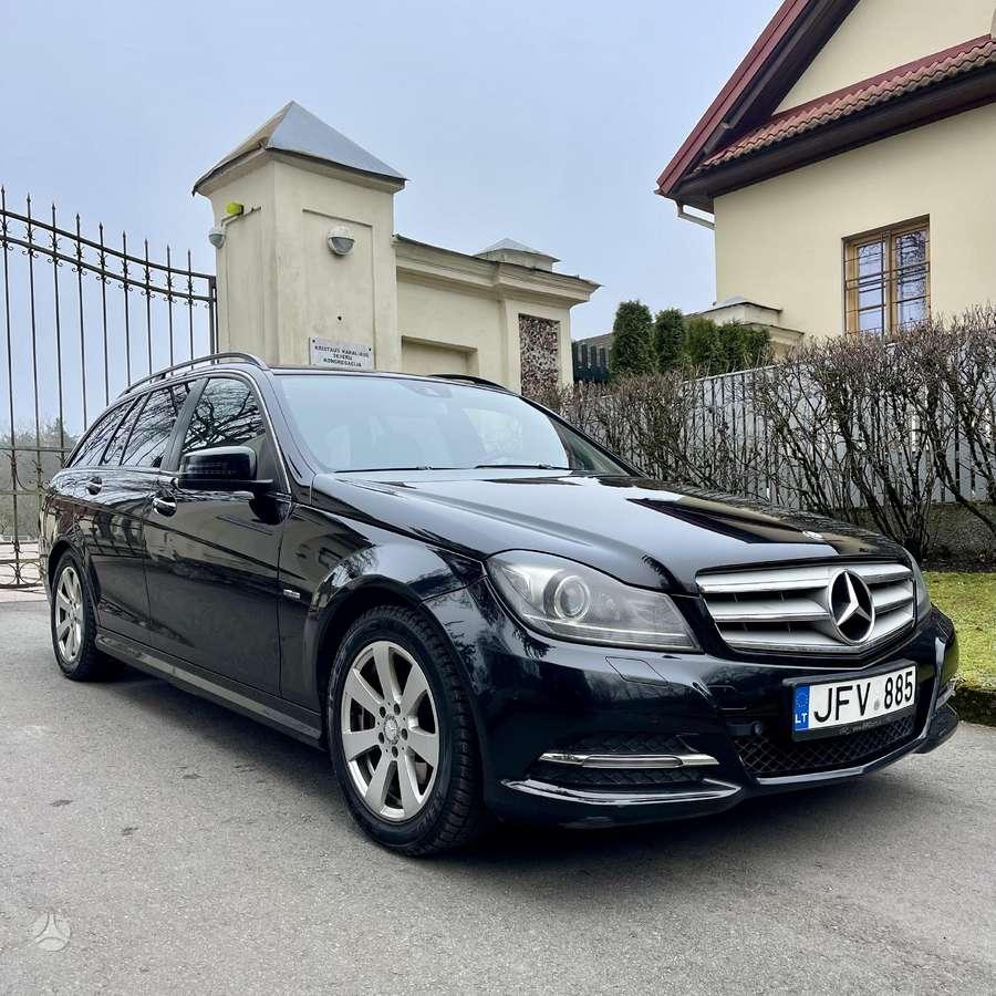 Black Mercedes-Benz C 250 2012 in Vilnius, with an engine capacity of 2.14 L and mileage of 309 thousand km for 6700 €, photo 1 on AUTOMOTO.COM.LV