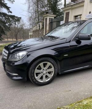 Black Mercedes-Benz C 250 2012 in Vilnius, with an engine capacity of 2.14 L and mileage of 309 thousand km for 6700 €, photo 6 on AUTOMOTO.COM.LV