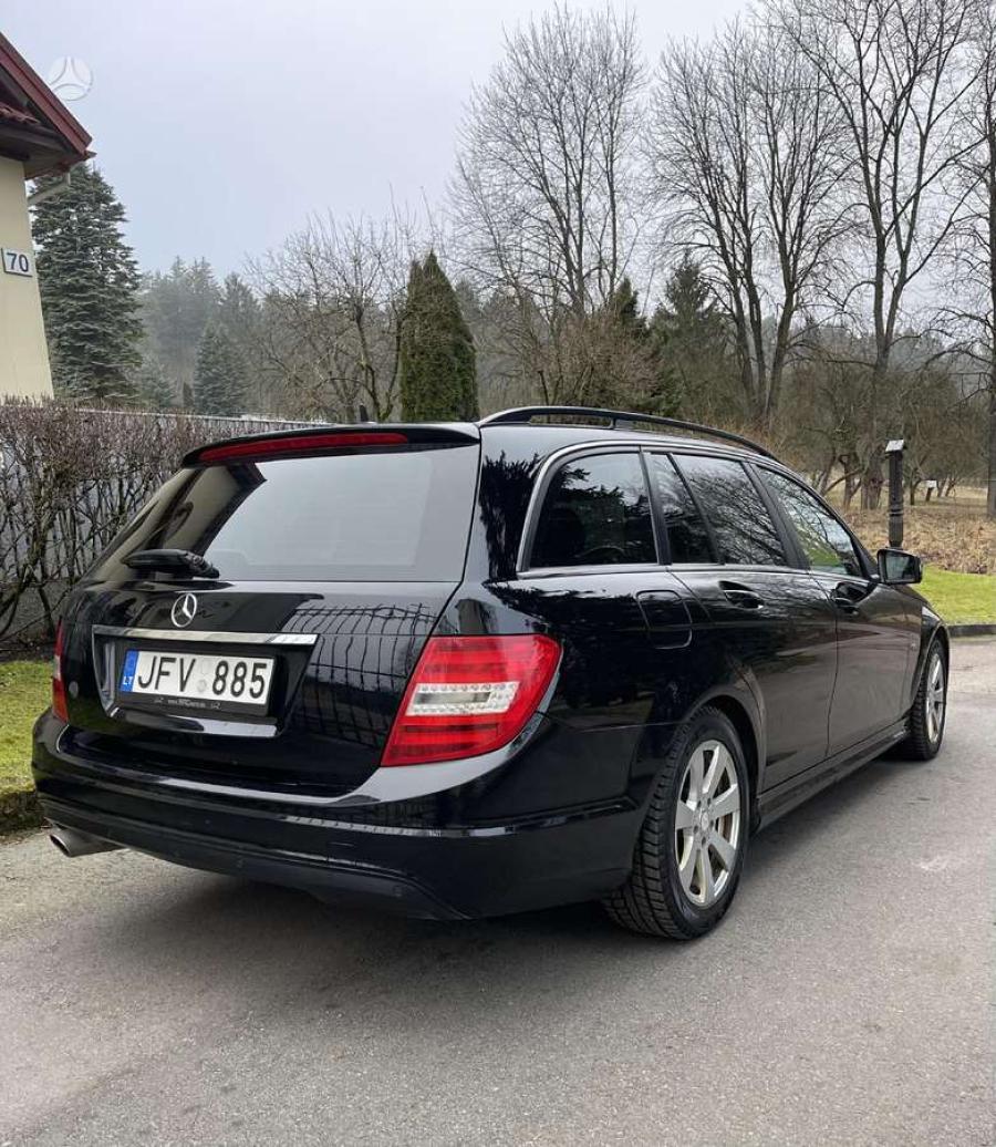 Black Mercedes-Benz C 250 2012 in Vilnius, with an engine capacity of 2.14 L and mileage of 309 thousand km for 6700 €, photo 12 on AUTOMOTO.COM.LV