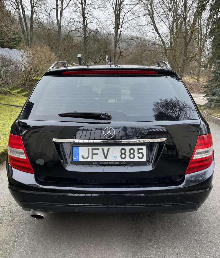 Black Mercedes-Benz C 250 2012 in Vilnius, with an engine capacity of 2.14 L and mileage of 309 thousand km for 6700 €, photo 13 on AUTOMOTO.COM.LV