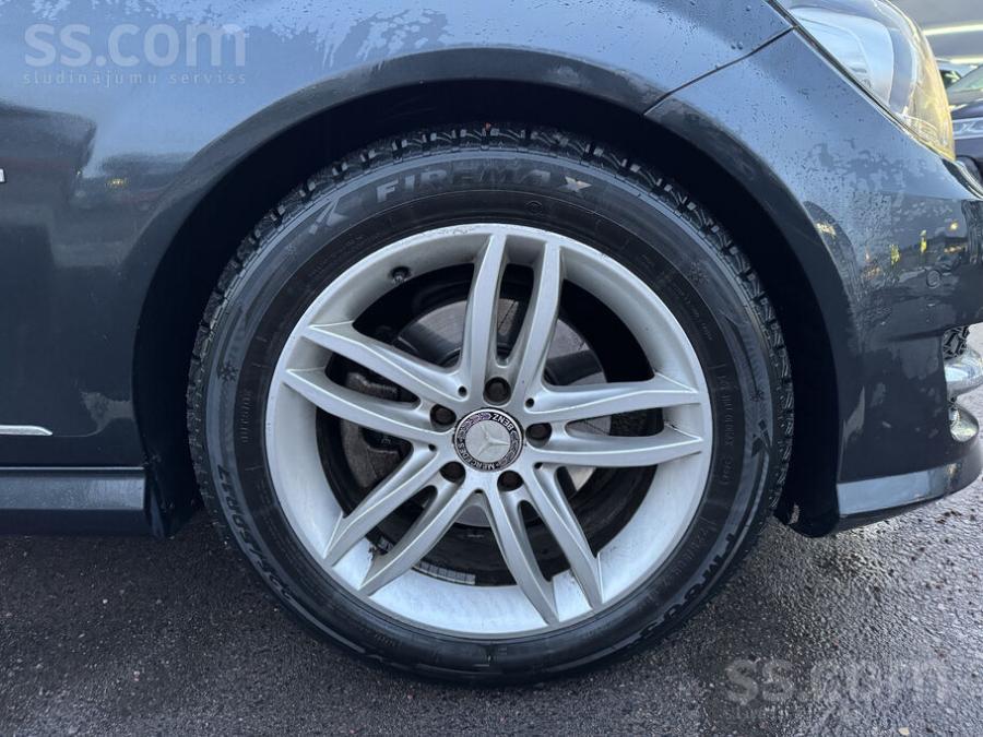 Black Mercedes-Benz C 250 2012 in Riga, with an engine capacity of 2.20 L and mileage of 264 thousand km for 6990 €, photo 15 on AUTOMOTO.COM.LV
