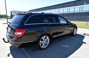 Melns Mercedes-Benz C 250 2012 Šauļi, ar dzinēja tilpumu 2.14 L un nobraukumu 261 tūkst. km par 8500 €, foto  vietnē AUTOMOTO.COM.LV