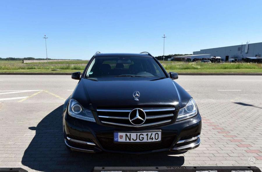 Melns Mercedes-Benz C 250 2012 Šauļi, ar dzinēja tilpumu 2.14 L un nobraukumu 261 tūkst. km par 8500 €, foto 5 vietnē AUTOMOTO.COM.LV