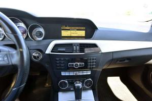 Melns Mercedes-Benz C 250 2012 Šauļi, ar dzinēja tilpumu 2.14 L un nobraukumu 261 tūkst. km par 8500 €, foto 17 vietnē AUTOMOTO.COM.LV