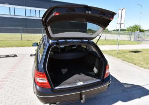 Melns Mercedes-Benz C 250 2012 Šauļi, ar dzinēja tilpumu 2.14 L un nobraukumu 261 tūkst. km par 8500 €, foto 18 vietnē AUTOMOTO.COM.LV
