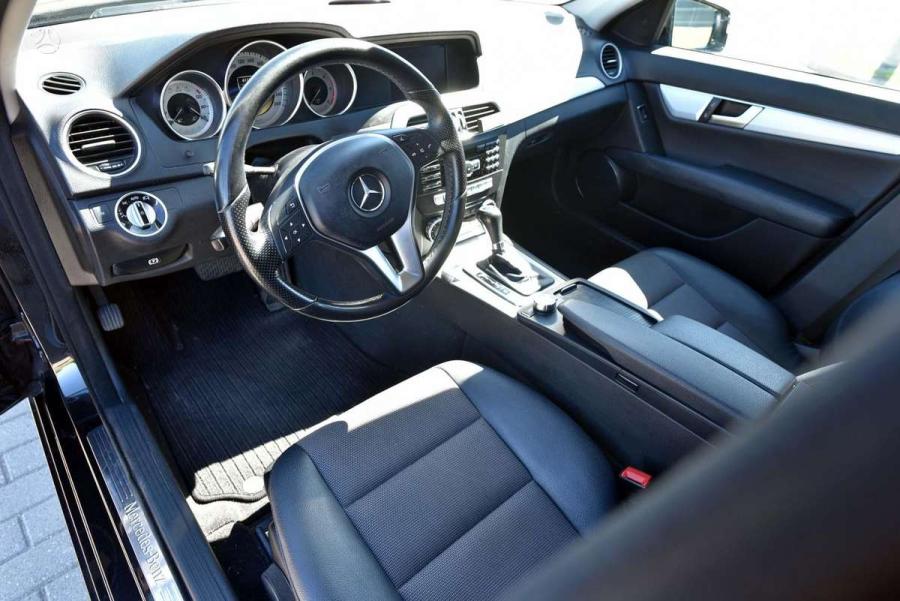 Melns Mercedes-Benz C 250 2012 Šauļi, ar dzinēja tilpumu 2.14 L un nobraukumu 261 tūkst. km par 8500 €, foto 28 vietnē AUTOMOTO.COM.LV