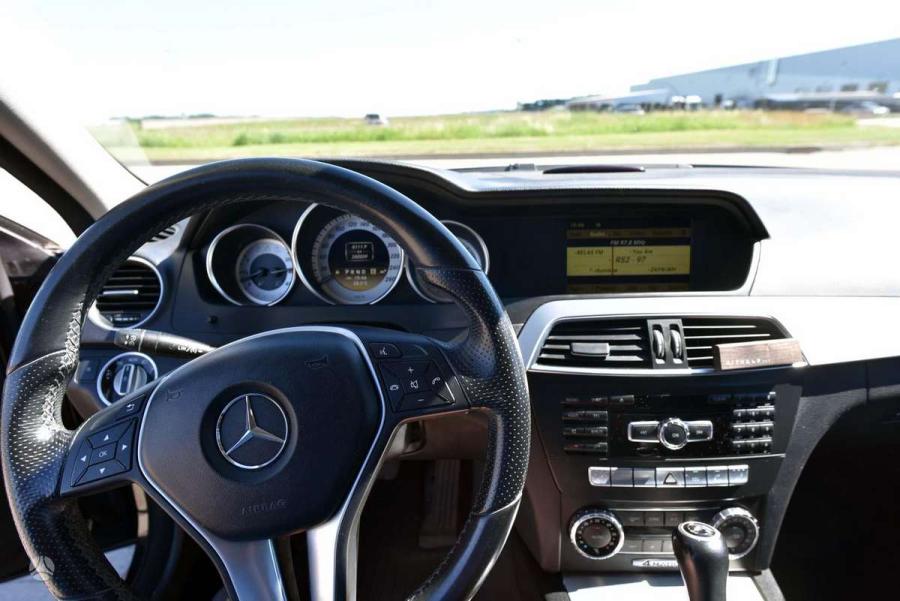 Melns Mercedes-Benz C 250 2012 Šauļi, ar dzinēja tilpumu 2.14 L un nobraukumu 261 tūkst. km par 8500 €, foto 29 vietnē AUTOMOTO.COM.LV