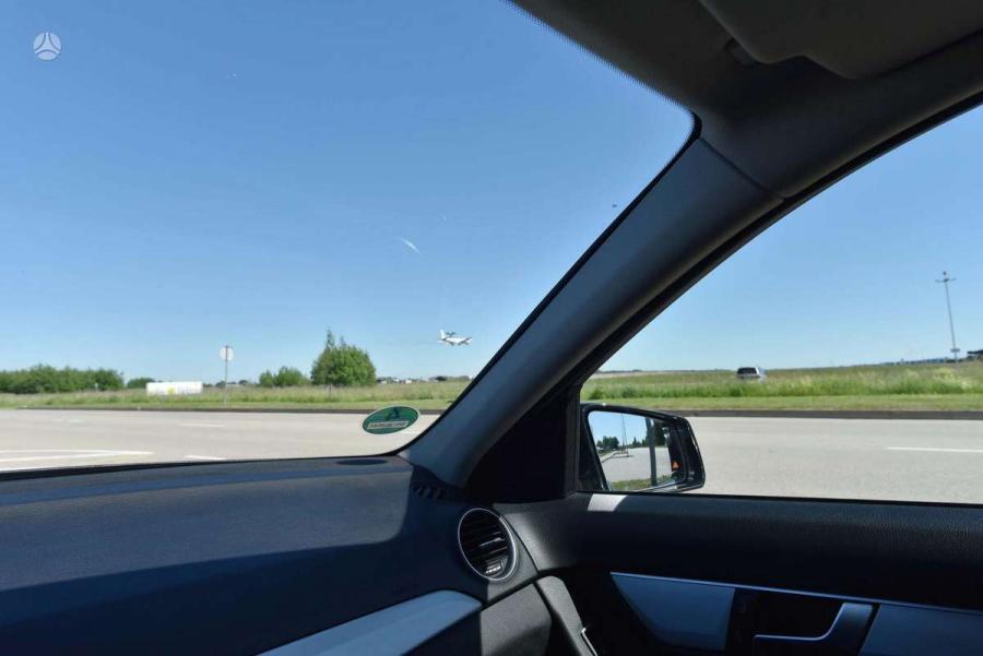 Melns Mercedes-Benz C 250 2012 Šauļi, ar dzinēja tilpumu 2.14 L un nobraukumu 261 tūkst. km par 8500 €, foto 32 vietnē AUTOMOTO.COM.LV