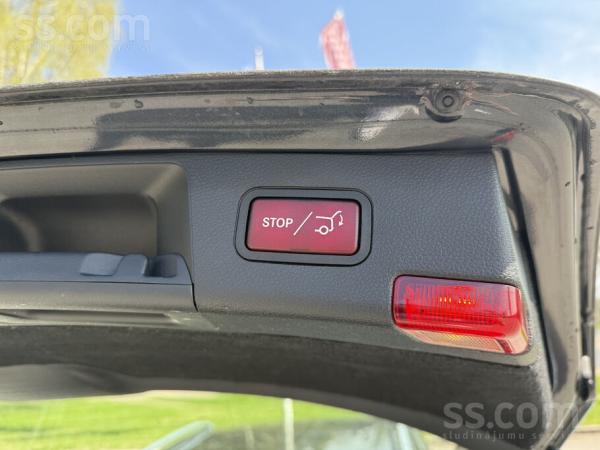 Black Mercedes-Benz C 250 2012 in Riga, with an engine capacity of 2.20 L and mileage of 264 thousand km for 6990 €, photo 9 on AUTOMOTO.COM.LV