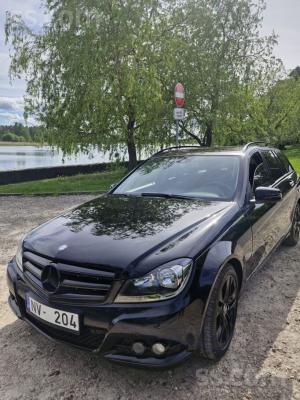Black Mercedes-Benz C 250 2013 in Jurmala, with an engine capacity of 2.10 L and mileage of 266 thousand km for 9850 €, photo  on AUTOMOTO.COM.LV
