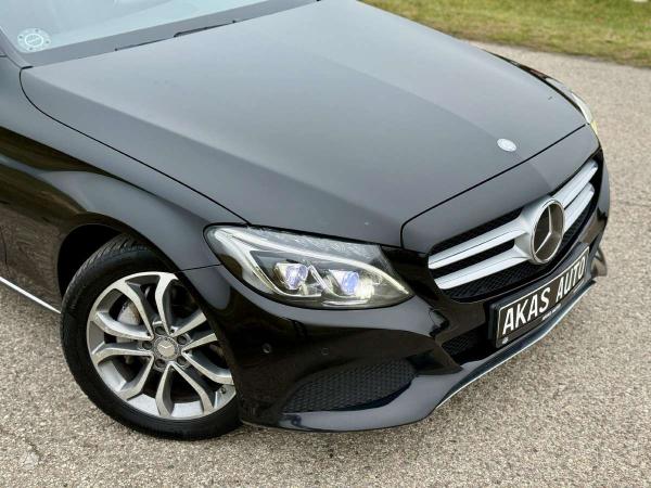 Black Mercedes-Benz C 250 2015 in Vilkaviskis, with an engine capacity of 2.14 L and mileage of 243 thousand km for 13300 €, photo 7 on AUTOMOTO.COM.LV