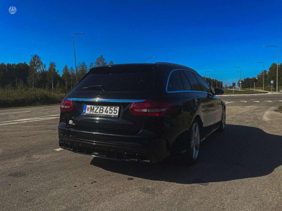 Melns Mercedes-Benz C 250 2015 Šauļi, ar dzinēja tilpumu 2.14 L un nobraukumu 230 tūkst. km par 11500 €, foto 2 vietnē AUTOMOTO.COM.LV