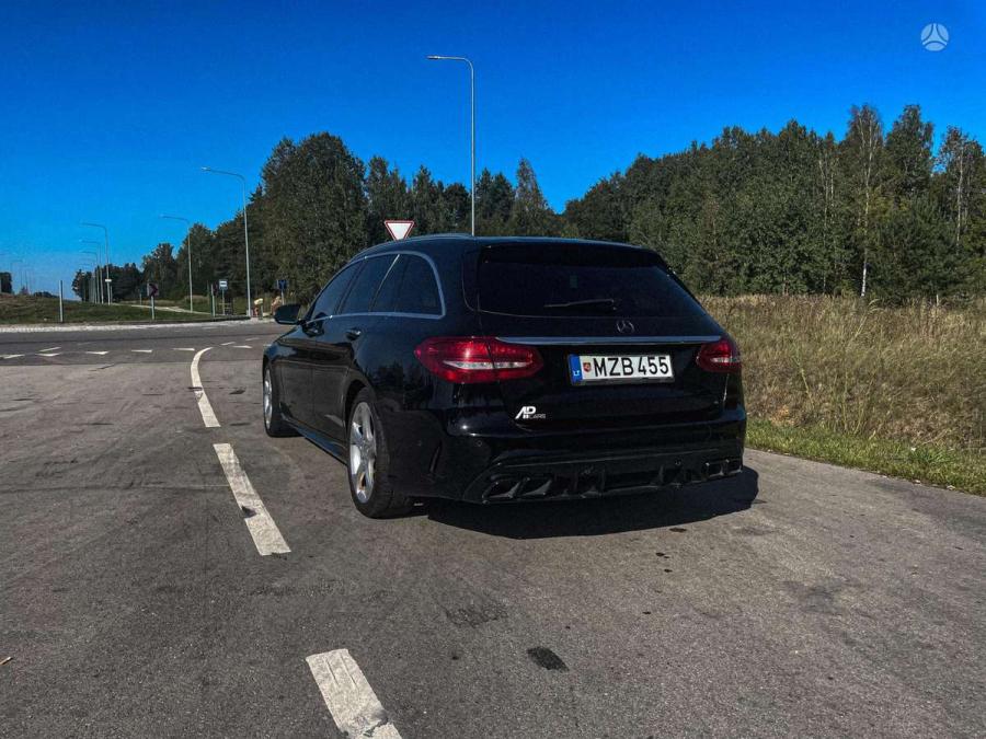 Melns Mercedes-Benz C 250 2015 Šauļi, ar dzinēja tilpumu 2.14 L un nobraukumu 230 tūkst. km par 11500 €, foto 3 vietnē AUTOMOTO.COM.LV