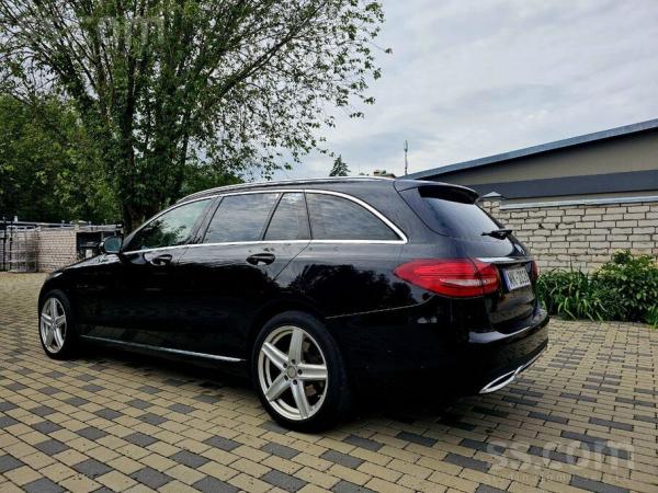 Melns Mercedes-Benz C 250 2015 Rīga, ar dzinēja tilpumu 2.10 L un nobraukumu 337 tūkst. km par 10500 €, foto 4 vietnē AUTOMOTO.COM.LV