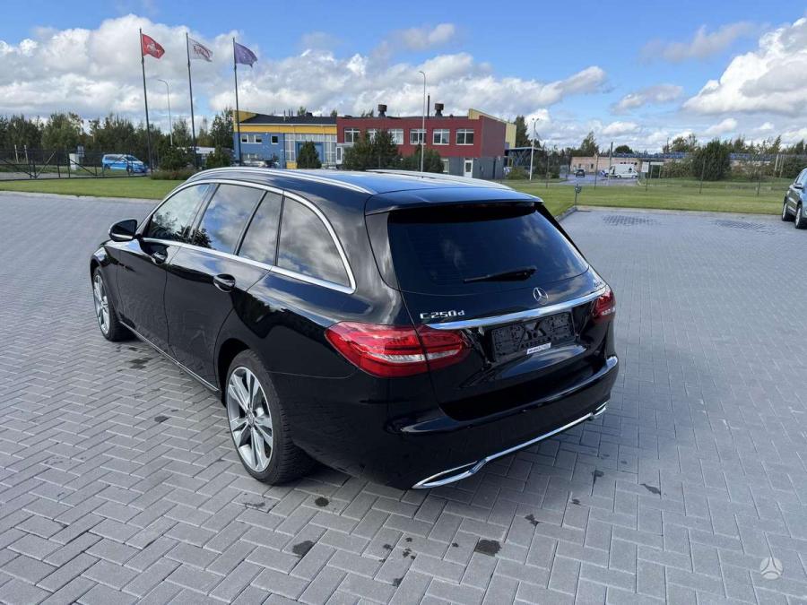 Melns Mercedes-Benz C 250 2015 Telšiai, ar dzinēja tilpumu 2.14 L un nobraukumu 248 tūkst. km par 10300 €, foto 5 vietnē AUTOMOTO.COM.LV