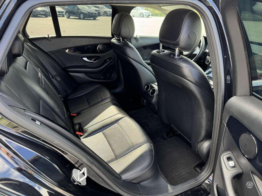 Melns Mercedes-Benz C 250 2015 Telšiai, ar dzinēja tilpumu 2.14 L un nobraukumu 248 tūkst. km par 10300 €, foto 20 vietnē AUTOMOTO.COM.LV
