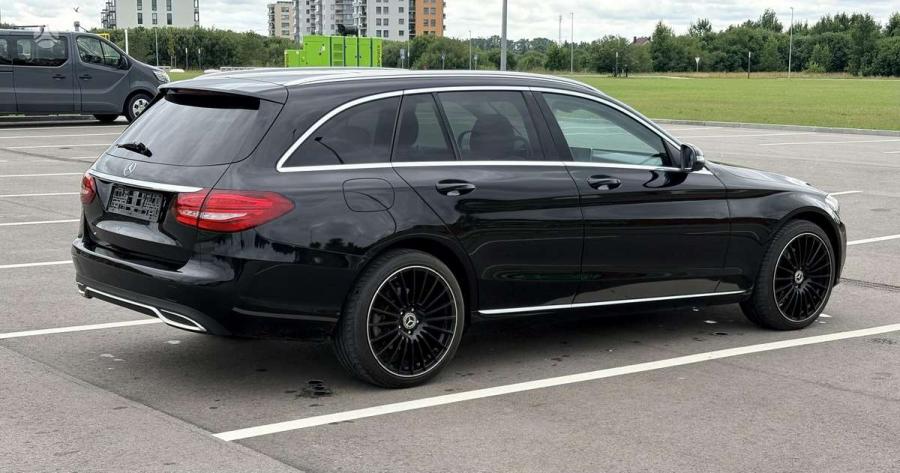 Melns Mercedes-Benz C 250 2016 Klaipėda, ar dzinēja tilpumu 2.14 L un nobraukumu 320 tūkst. km par 12200 €, foto 5 vietnē AUTOMOTO.COM.LV