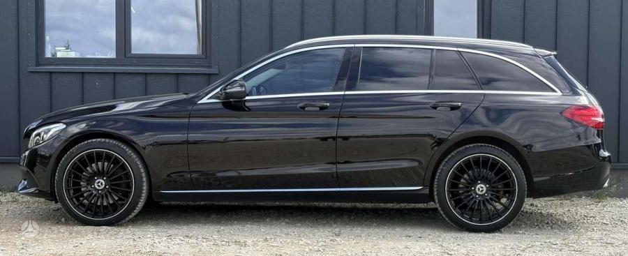 Black Mercedes-Benz C 250 2016 in Klaipeda, with an engine capacity of 2.14 L and mileage of 320 thousand km for 11600 €, photo 6 on AUTOMOTO.COM.LV