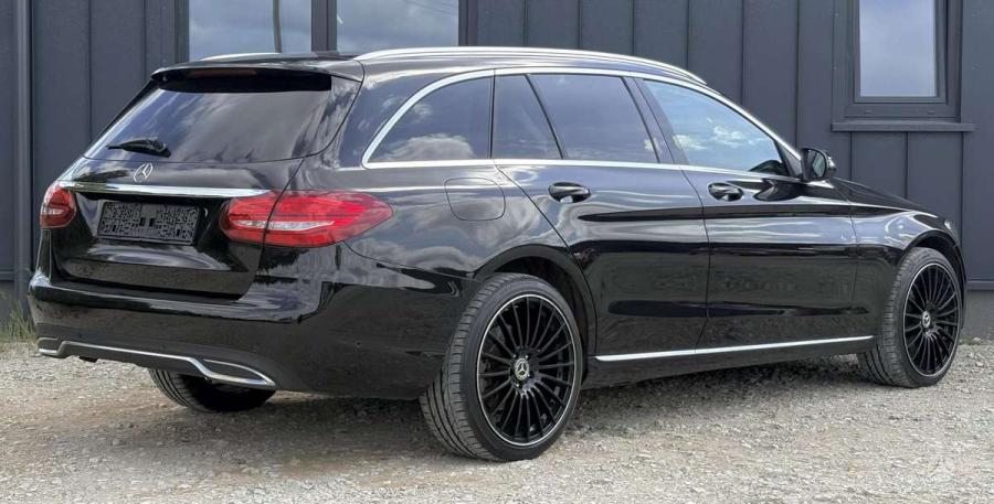Black Mercedes-Benz C 250 2016 in Klaipeda, with an engine capacity of 2.14 L and mileage of 320 thousand km for 11600 €, photo 8 on AUTOMOTO.COM.LV