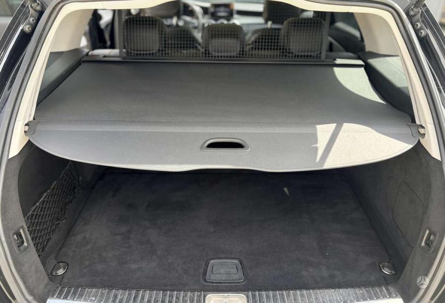 Black Mercedes-Benz C 250 2016 in Klaipeda, with an engine capacity of 2.14 L and mileage of 320 thousand km for 11600 €, photo 11 on AUTOMOTO.COM.LV