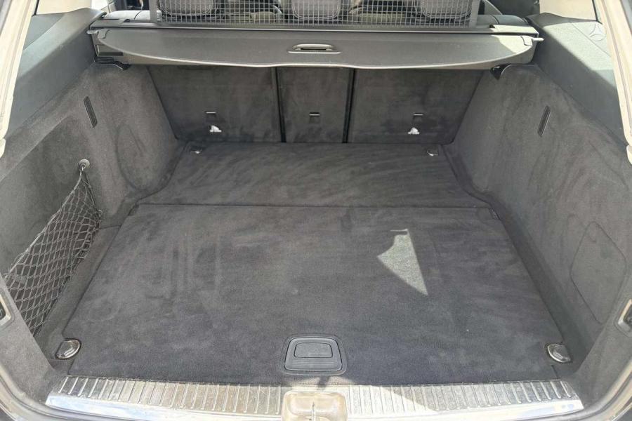 Black Mercedes-Benz C 250 2016 in Klaipeda, with an engine capacity of 2.14 L and mileage of 320 thousand km for 11600 €, photo 12 on AUTOMOTO.COM.LV