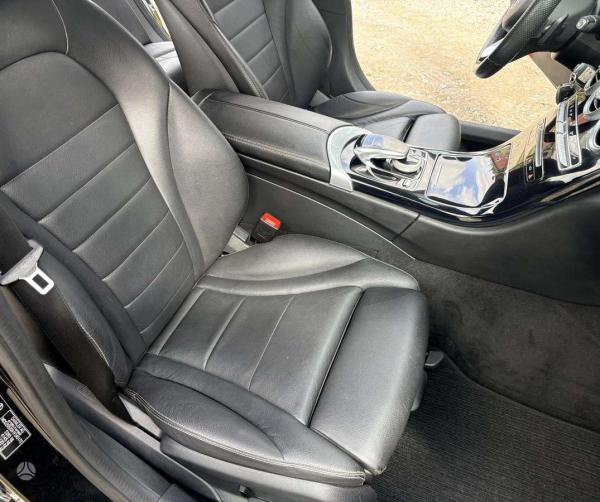 Mercedes-Benz C 250 2016 in Klaipeda on AUTOMOTO.COM.LV Black Mercedes-Benz C 250 2016 in Klaipeda, with an engine capacity of 2.14 L and mileage of 320 thousand km for 11350 €, photo 10 on AUTOMOTO.COM.LV