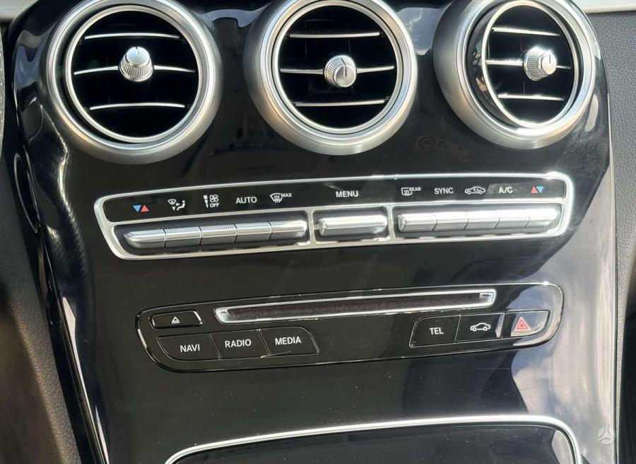 Melns Mercedes-Benz C 250 2016 Klaipėda, ar dzinēja tilpumu 2.14 L un nobraukumu 320 tūkst. km par 11350 €, foto 15 vietnē AUTOMOTO.COM.LV