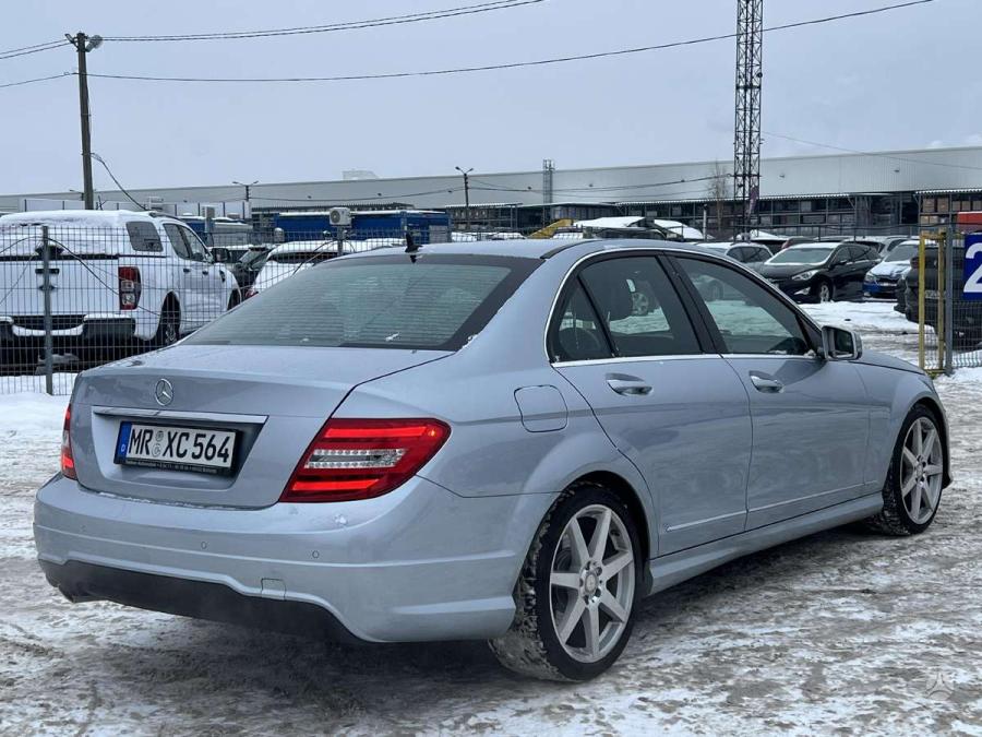 Zils Mercedes-Benz C 250 2013 Kauņa, ar dzinēja tilpumu 2.14 L un nobraukumu 281 tūkst. km par 7850 €, foto 5 vietnē AUTOMOTO.COM.LV