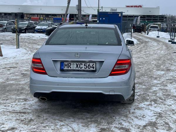 Zils Mercedes-Benz C 250 2013 Kauņa, ar dzinēja tilpumu 2.14 L un nobraukumu 281 tūkst. km par 7850 €, foto 6 vietnē AUTOMOTO.COM.LV
