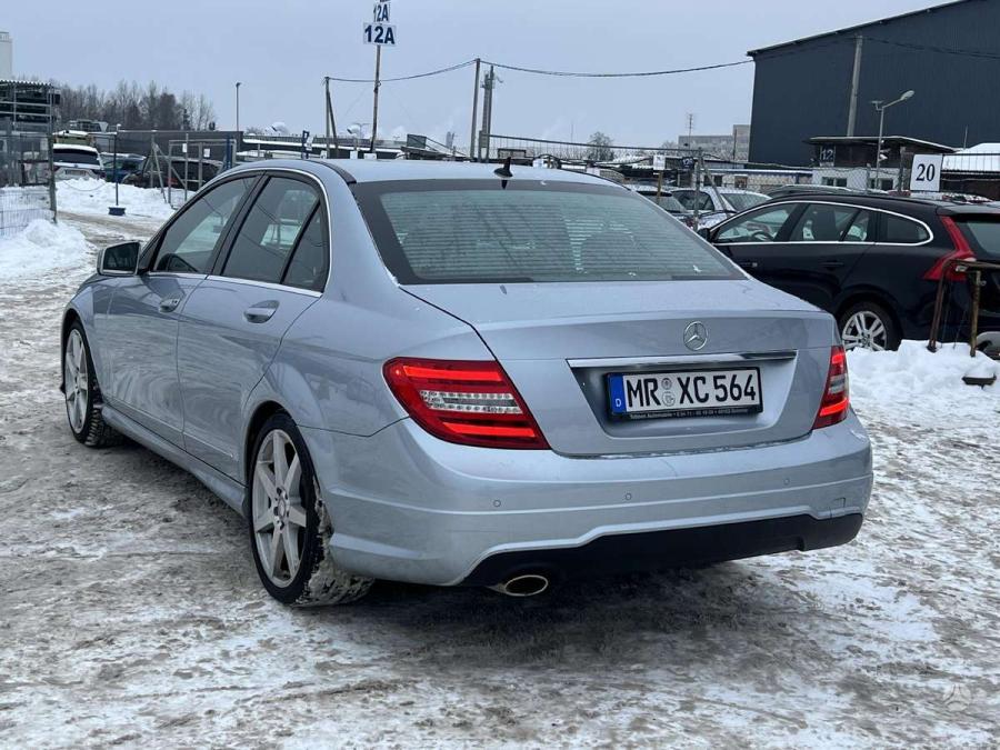 Zils Mercedes-Benz C 250 2013 Kauņa, ar dzinēja tilpumu 2.14 L un nobraukumu 281 tūkst. km par 7850 €, foto 7 vietnē AUTOMOTO.COM.LV