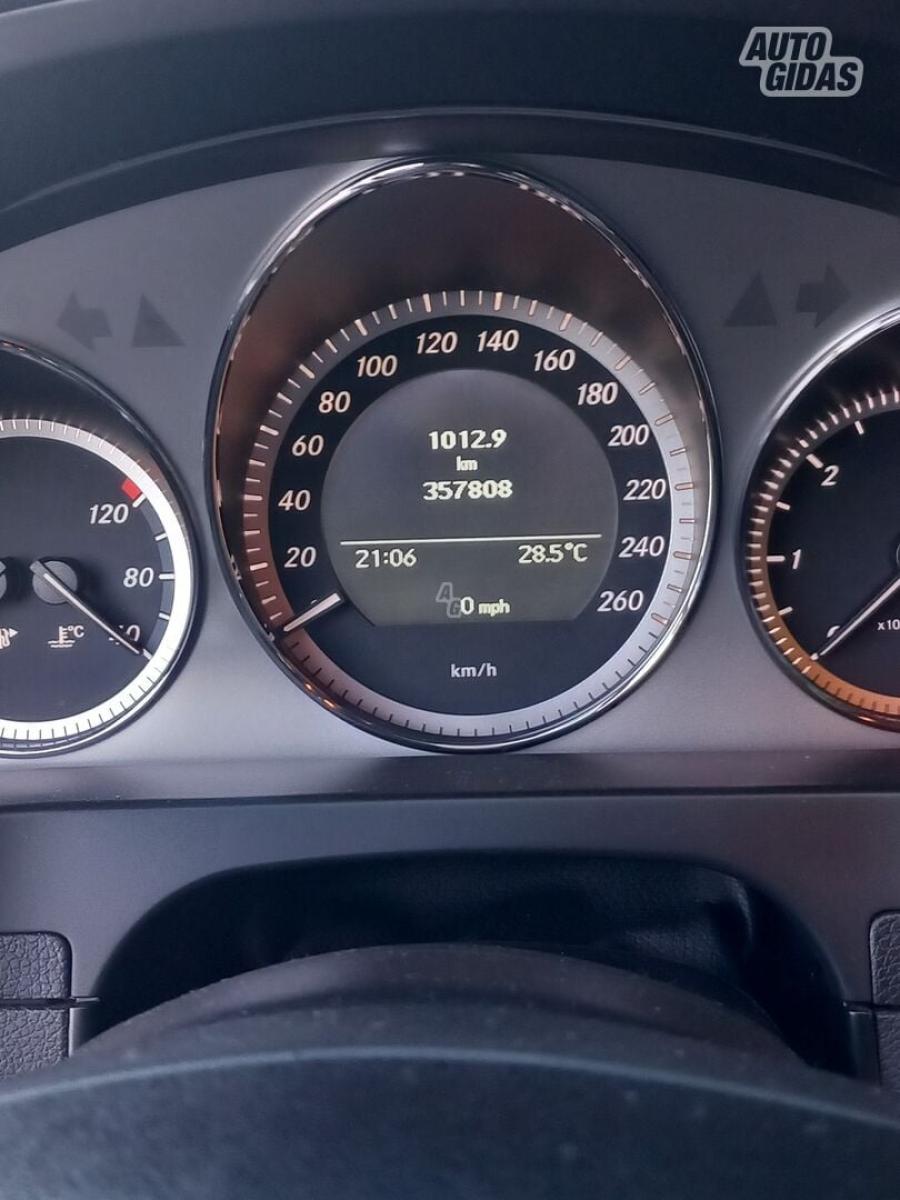 Blue Mercedes-Benz C 250 2011 in Ukmerge, with an engine capacity of 2.10 L and mileage of 357 thousand km for 4300 €, photo 9 on AUTOMOTO.COM.LV