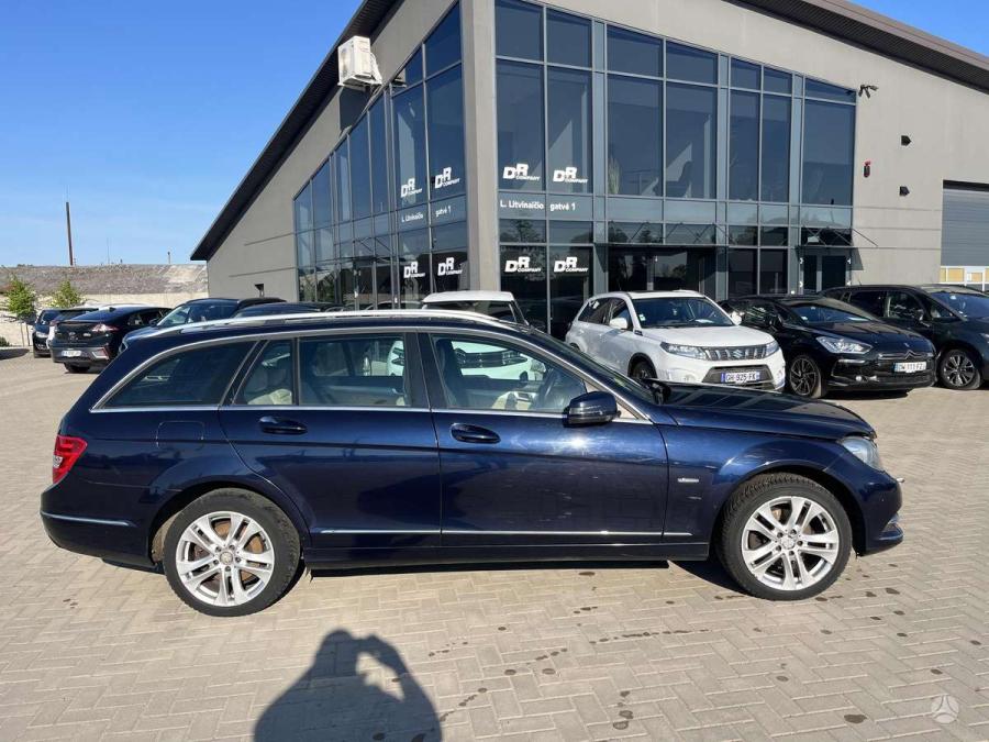 Blue Mercedes-Benz C 250 2011 in Taurage, with an engine capacity of 2.14 L and mileage of 370 thousand km for 3000 €, photo 3 on AUTOMOTO.COM.LV