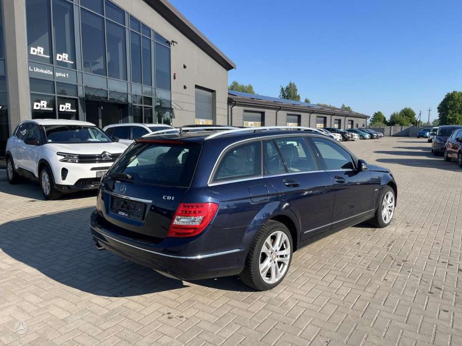 Blue Mercedes-Benz C 250 2011 in Taurage, with an engine capacity of 2.14 L and mileage of 370 thousand km for 3000 €, photo 5 on AUTOMOTO.COM.LV