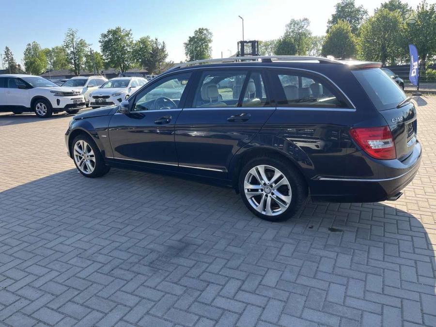 Blue Mercedes-Benz C 250 2011 in Taurage, with an engine capacity of 2.14 L and mileage of 370 thousand km for 3000 €, photo 9 on AUTOMOTO.COM.LV